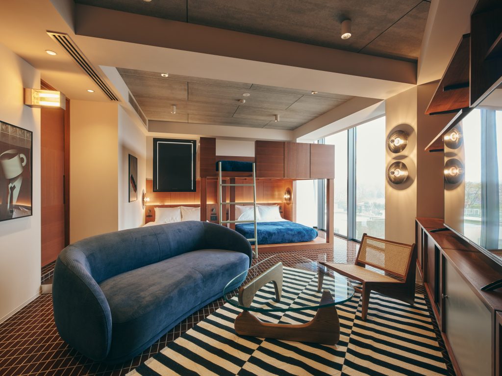 株式会社BARE NOTE STUDIO